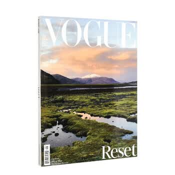 Vogue UK 8月刊 Reset Nadine Ijewere 特别封面 杂志