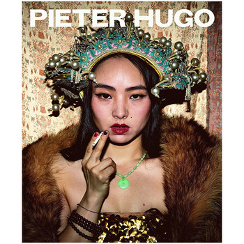 现货Pieter Hugo 皮尔特·雨果:在魔鬼和深蓝色的大海之间 英文原版书籍英文原版