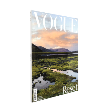 Vogue UK 8月刊 Reset Nadine Ijewere 特别封面