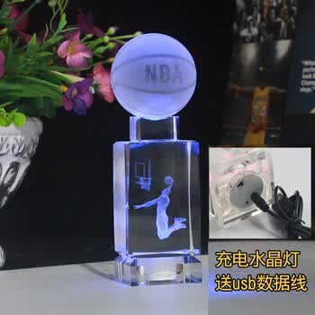 篮球迷科比手办男生定制NBA詹姆斯库里纪念摆件兄弟同学生日礼物 科比扣篮充电水晶灯+礼盒